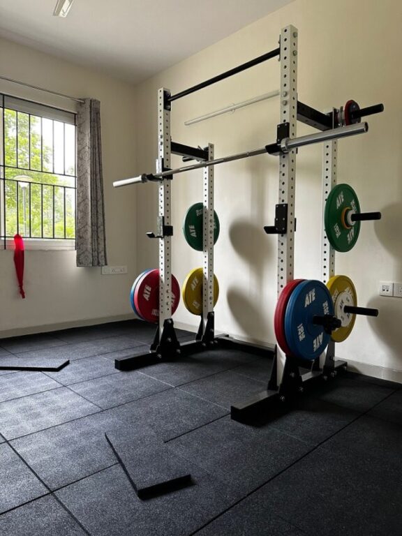 Siege Fitness Squat Rack Review (Best in Quality & Price) - MENSQUATS